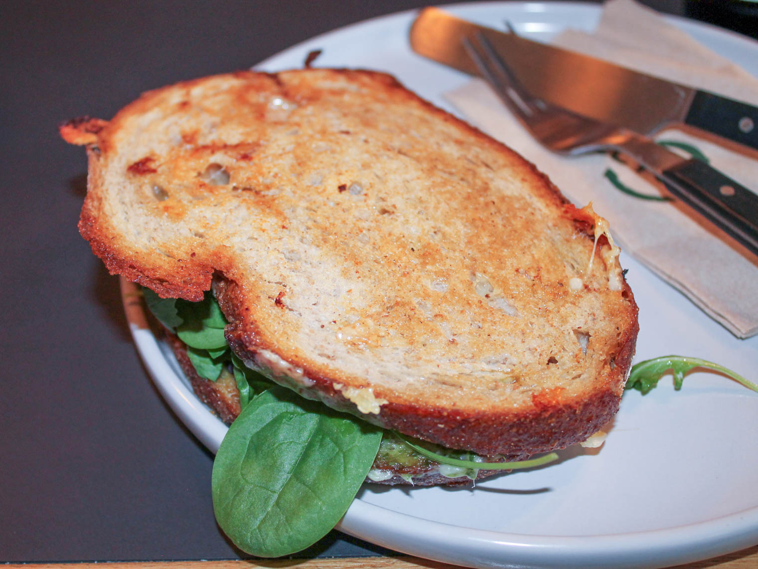 TOASTiT - hjemmelavede surdejstoast i Klostergade