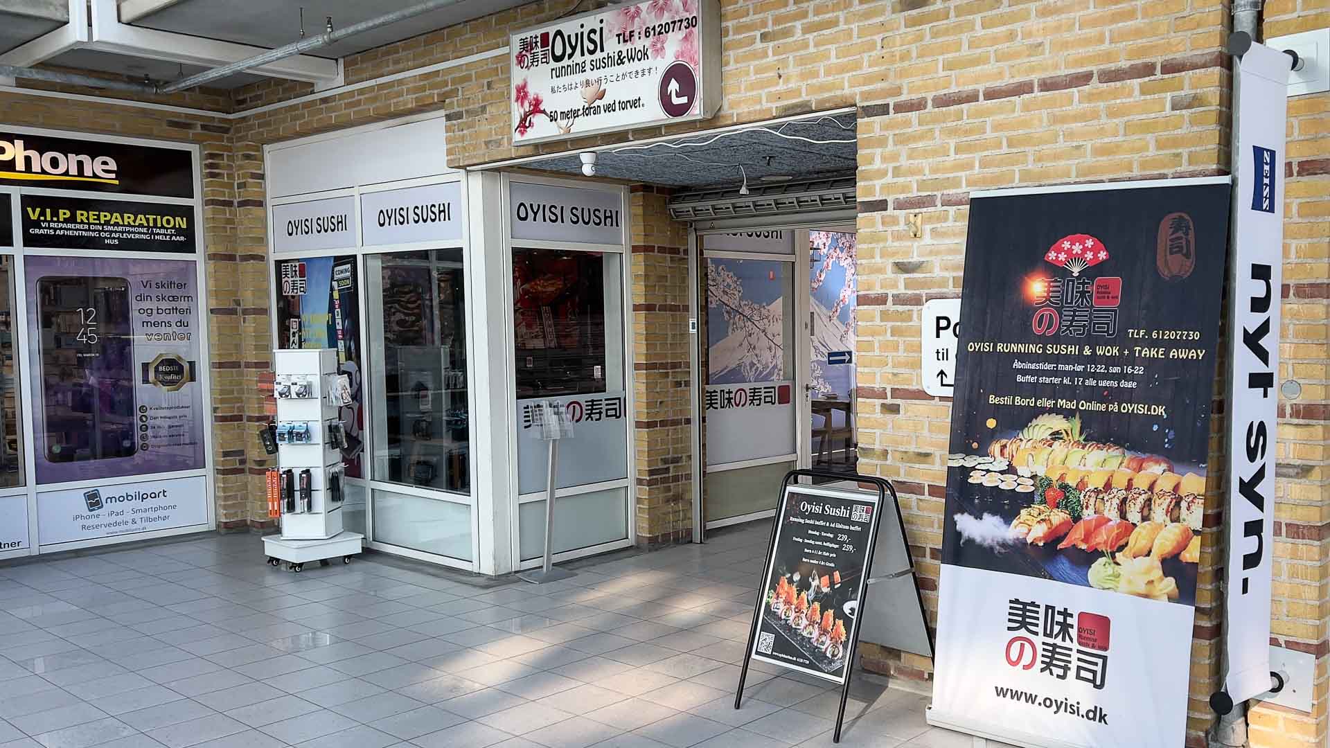 Oyisi Running Sushi & Wok - ad libitum buffet og running sushi