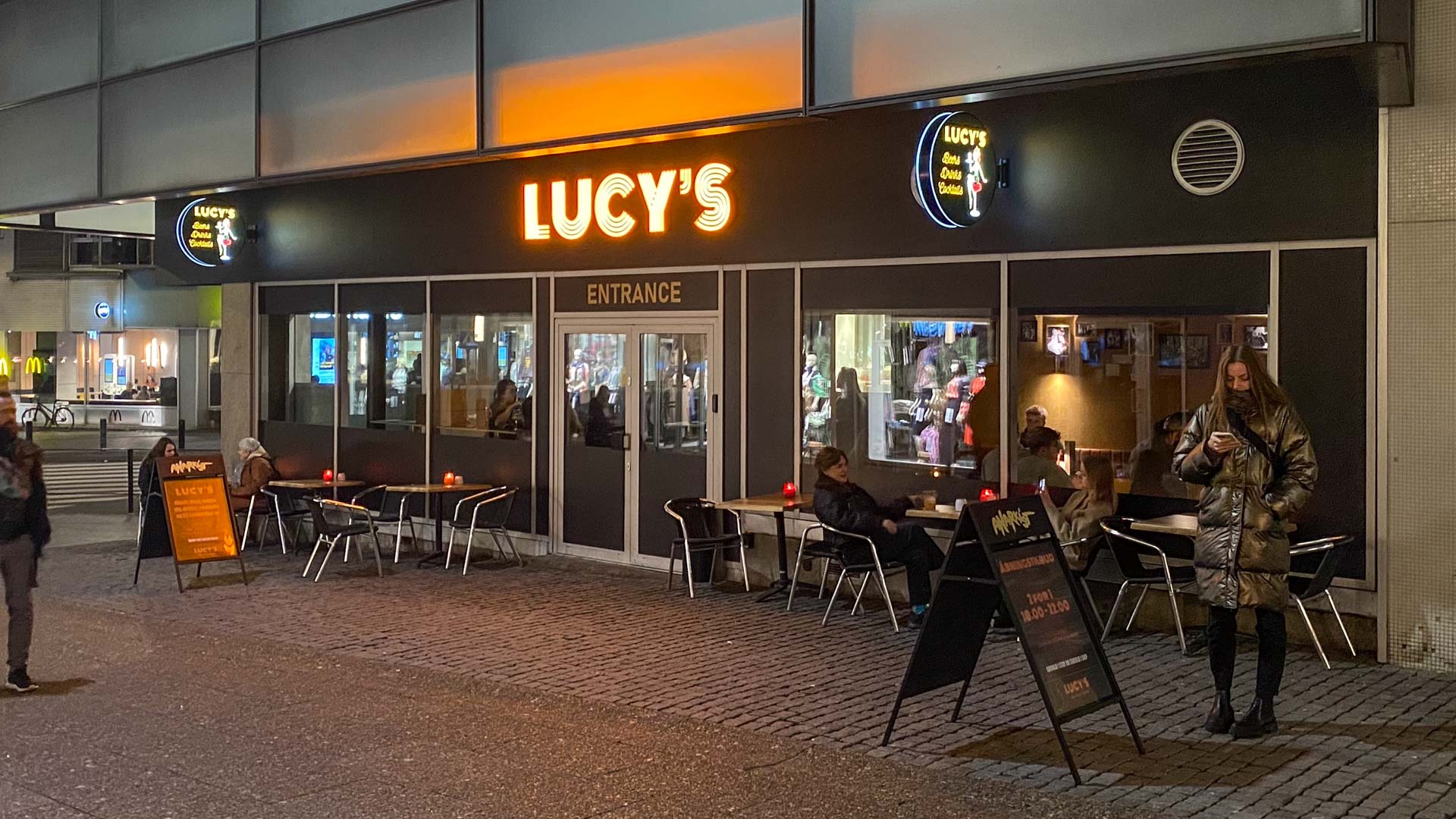 Lucy's i Aarhus - baren ved Busgaden